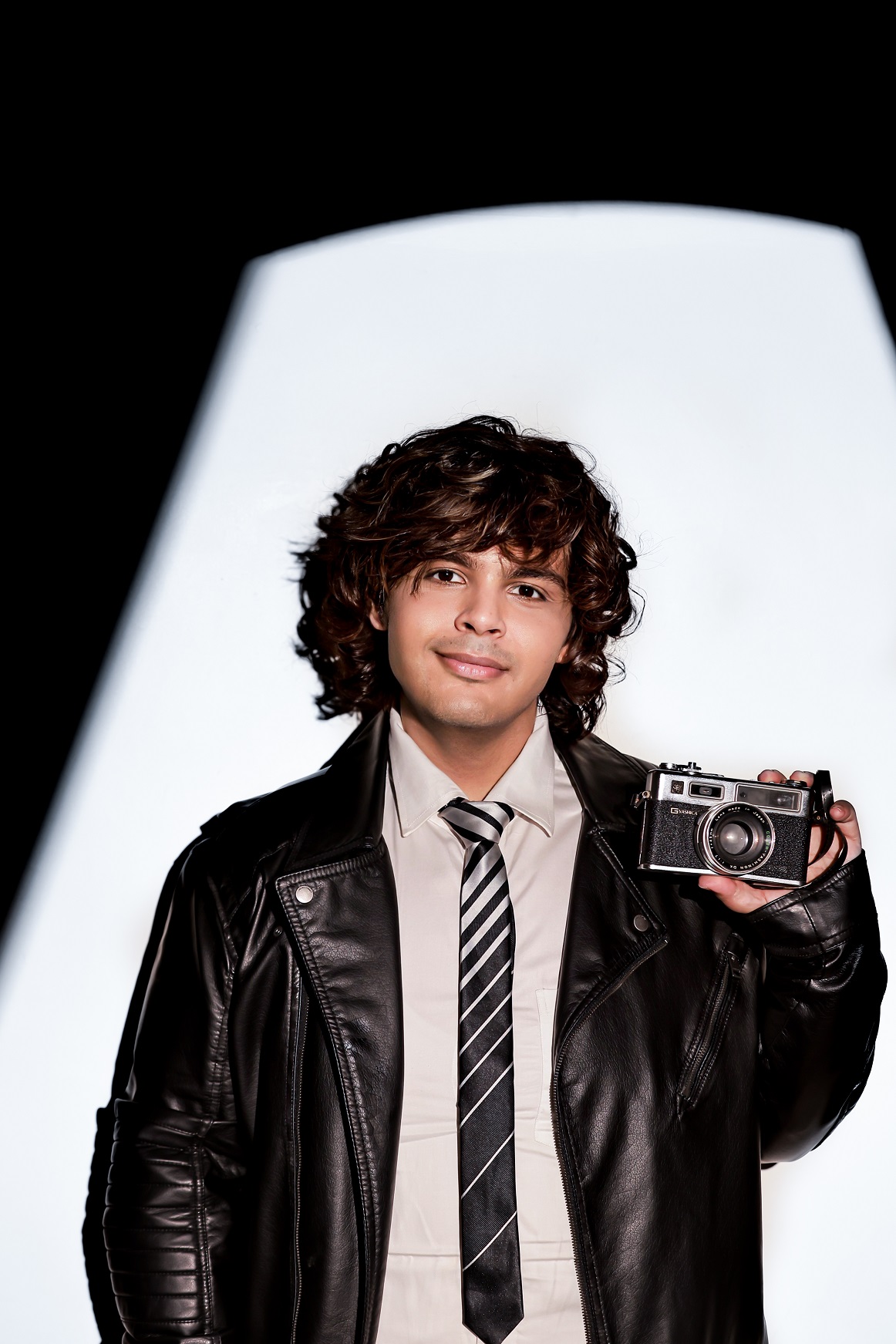 Interview with ace fashion photographer Amit Khanna | Top Fashion and ...